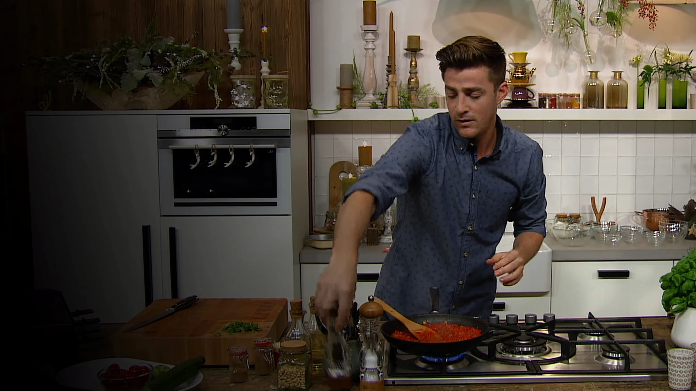 Kijk de volledige afleveringen van 24Kitchen Gourmet Specials | Disney+