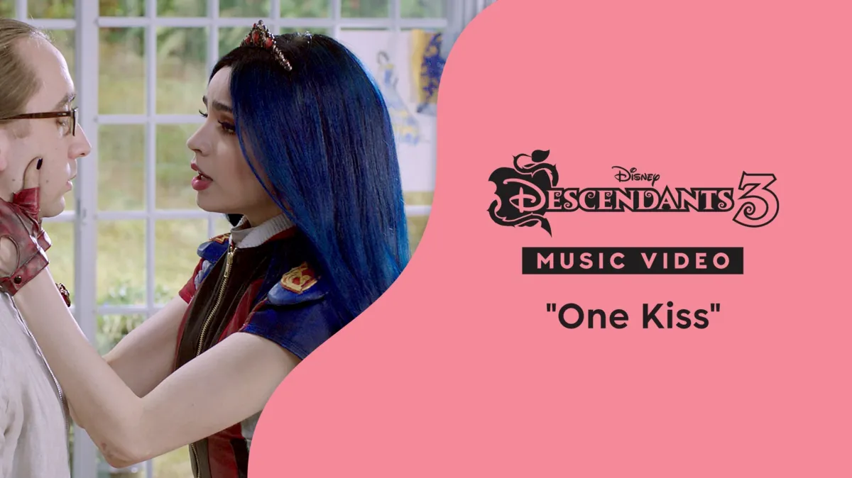 Regardez "One Kiss" | Descendants 3 Music Video | Disney+