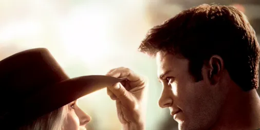 Regarder Chemins croisés | Épisodes complets | Disney+