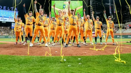 Watch Texas Tailgaters vs. Bananas | Disney+