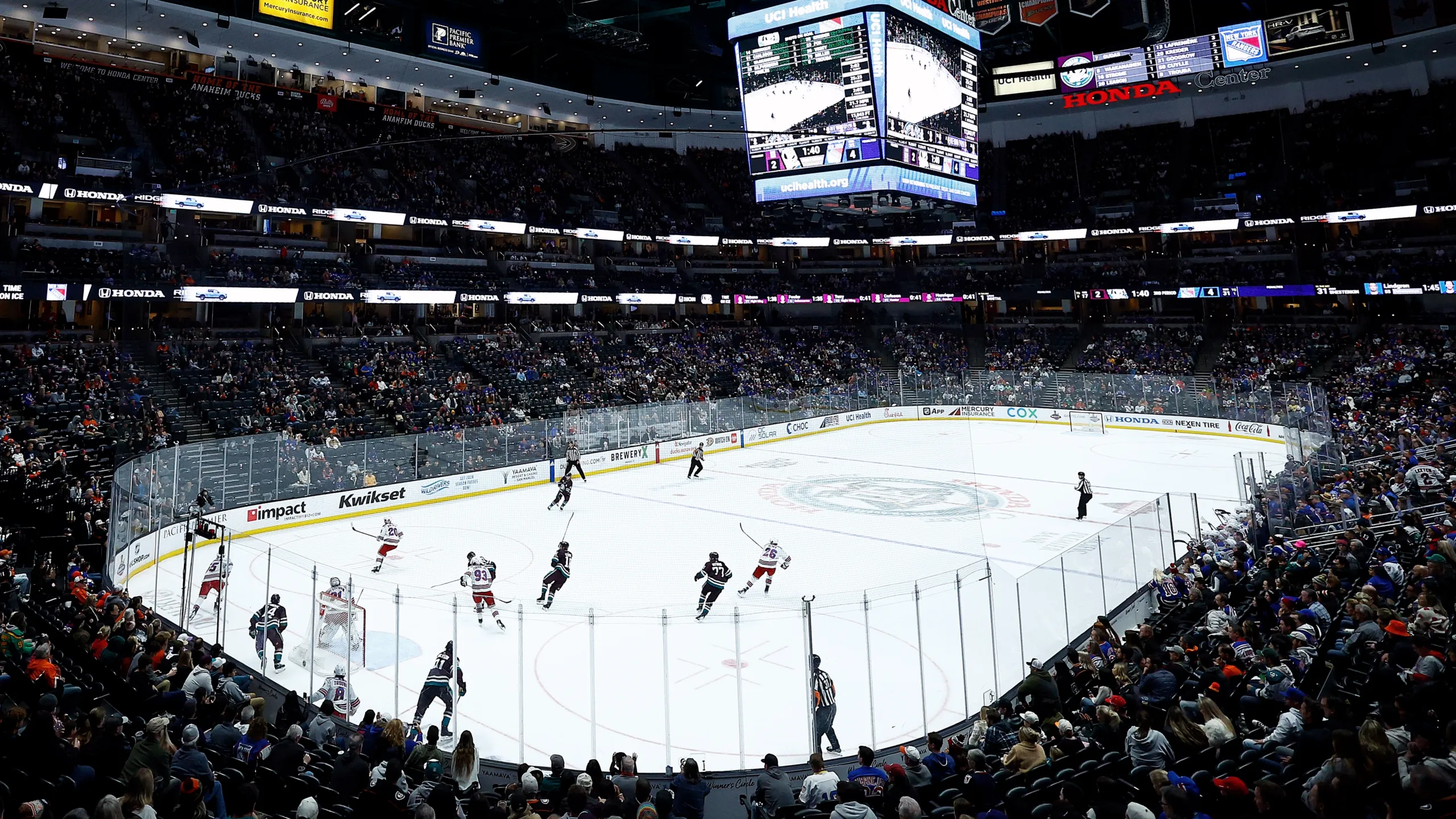 Watch Edmonton Oilers vs. Anaheim Ducks (Ducks Broadcast) | Disney+