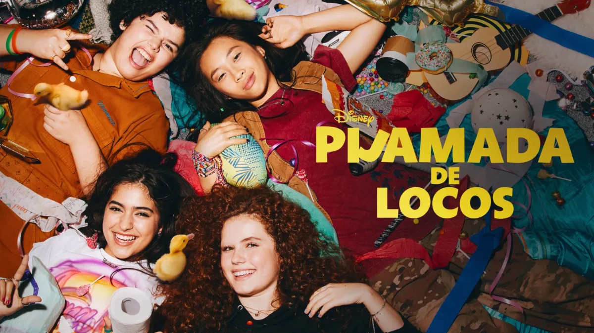 Ver Pijamada de locos | Disney+